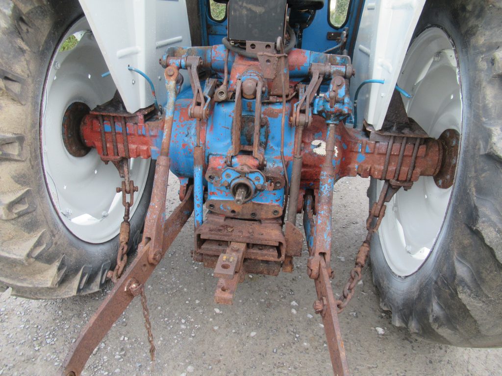 Ford 5000 c/w pick up hitch and original engine block. Runs a treat £5700+VAT – Richard Baggott LTD