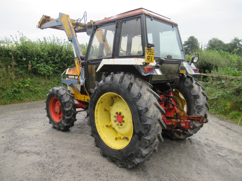 David Brown 1490 4wd c/w standard gearbox, pick up hitch, hook type ...