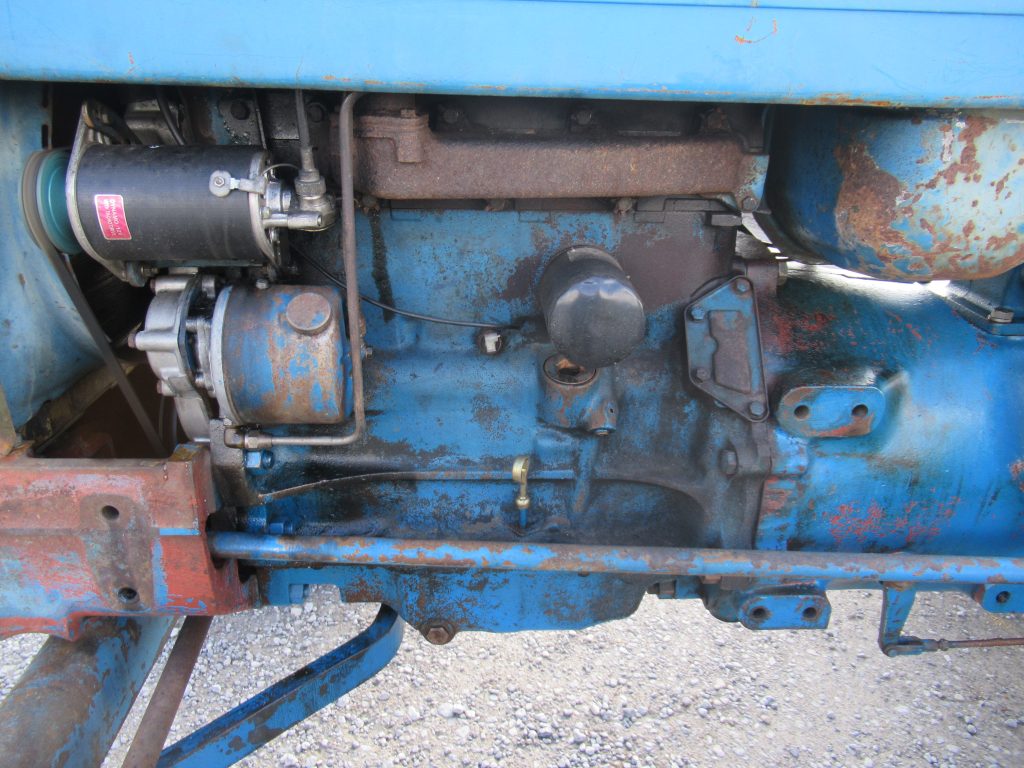 Ford 5000 c/w power steering and on 16.9/30 rear tyres. Starts and drives well £4850+VAT ...