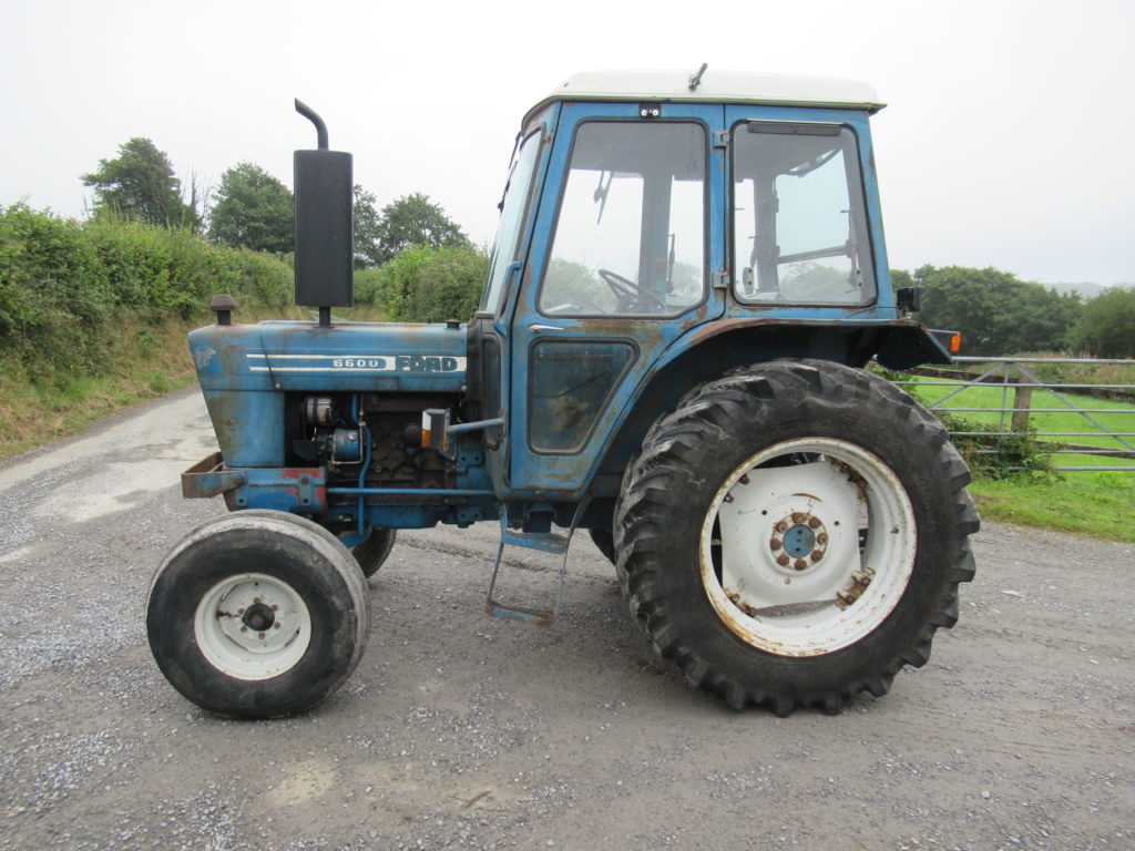 Ford 6600 2WD Q Cab c/w power steering, front weight frame, wide front ...