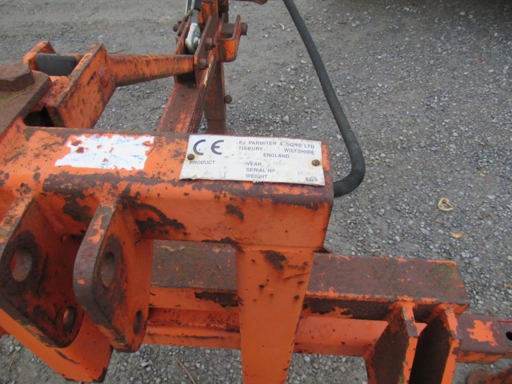 PARMITER POST KNOCKER- 3 POINT LINKAGE. SWING ROUND £975+VAT – Richard ...