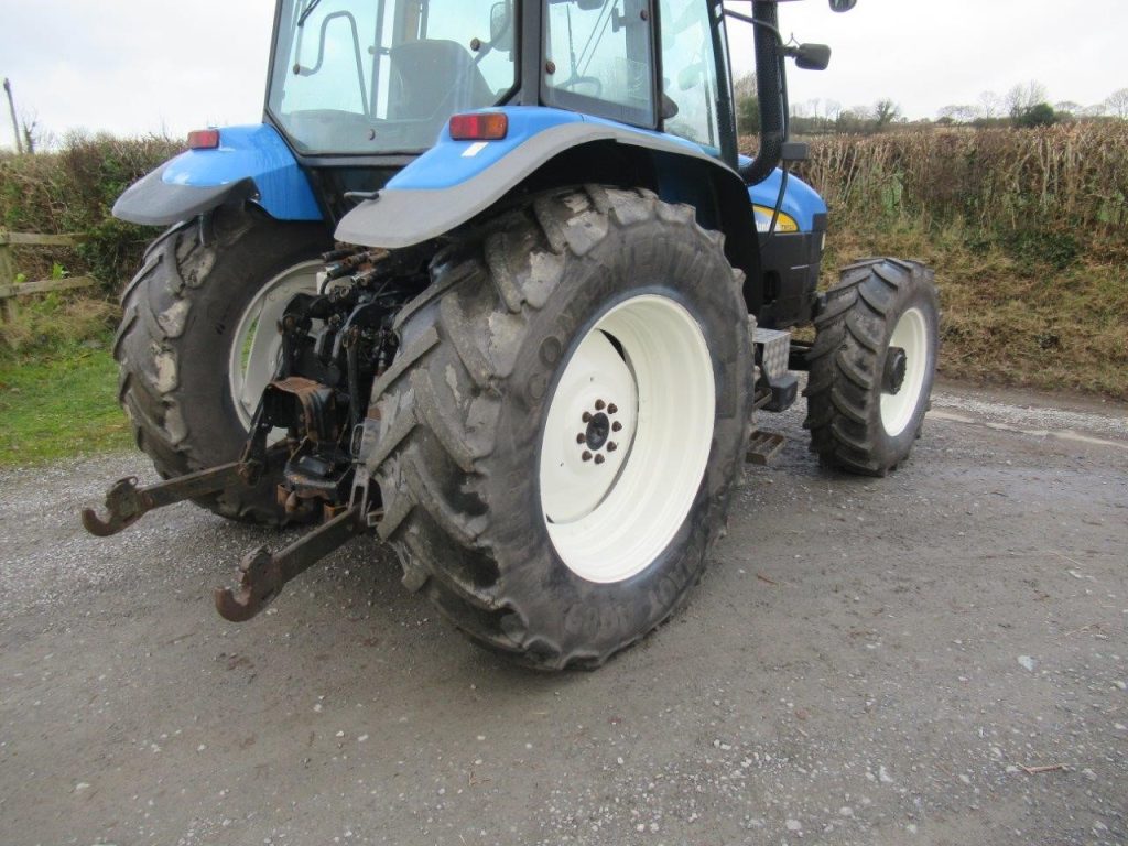 NEW HOLLAND TM120 CLASSIC C/W 40K STANDARD GEARBOX WITH MANUAL SHUTTLE ...