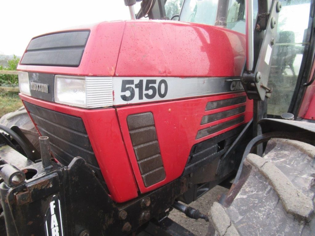 CASE 5150 PLUS C/W FRONT LINKAGE, FRONT FENDERS, PICK UP HITCH, HOOK ...