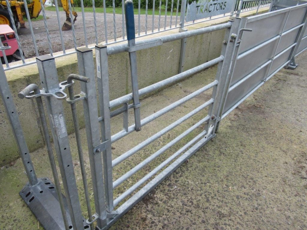 IAE GALVANISED SHEEP RACE C/W GATES, CRUSH ETC £850+VAT – Richard ...
