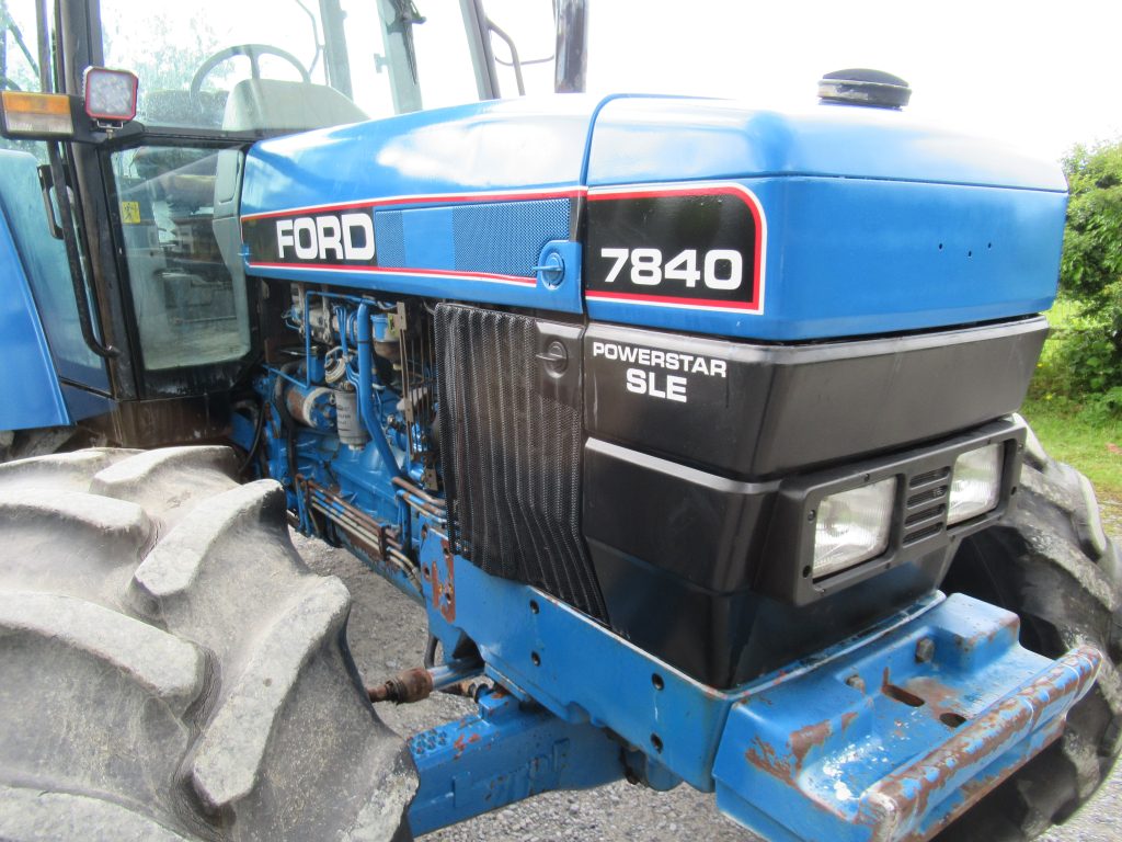 Ford 7840 SLE 4WD 40K gearbox. This tractor c/w pick up hitch, 2 spool ...