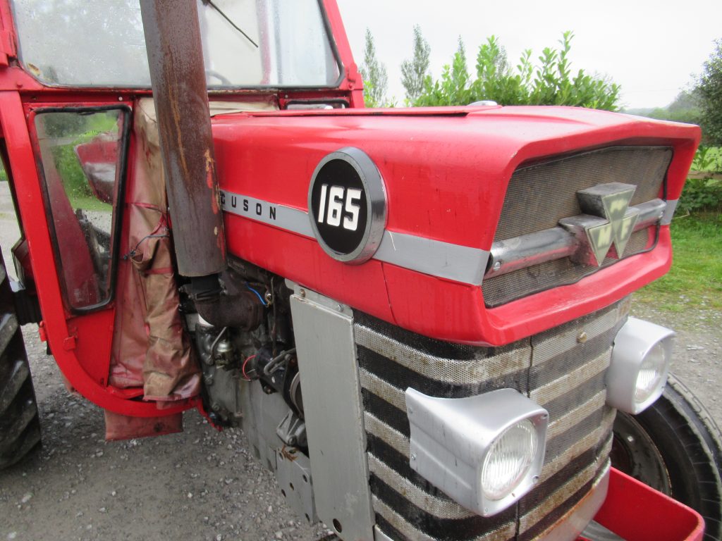 Massey Ferguson 165 c/w front weight frame, flexi cab, wet brakes ...
