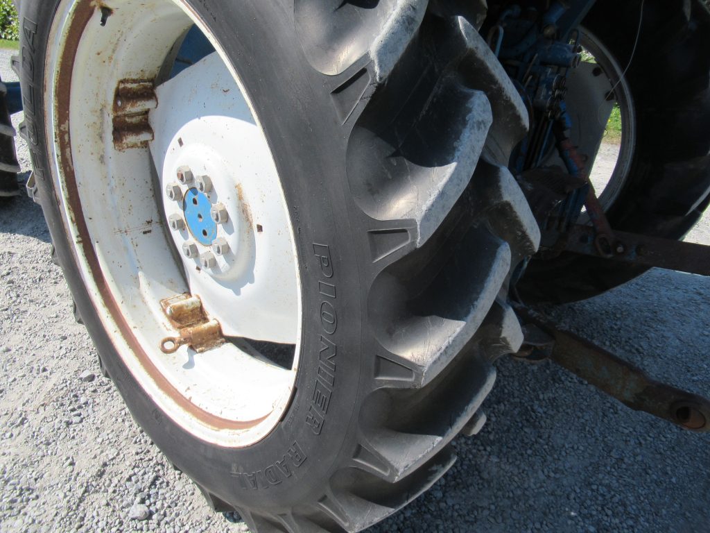 Ford 6810 III Super Q 4wd c/w Dual Power, rear assistor ram, pick up ...