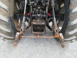 Case 4240 4wd XL Cab c/w front fenders and fitted with a Quicke Q750 ...